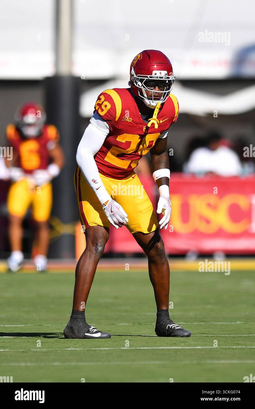 LOS ANGELES, CA - SEPTEMBER 06: USC Trojans linebacker Garrison Madden ...