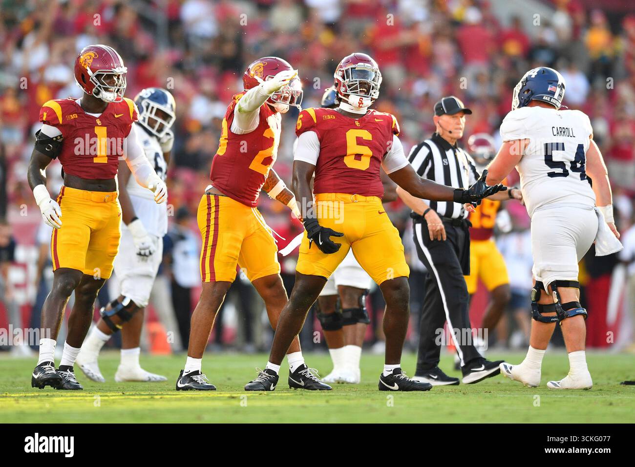 LOS ANGELES, CA - SEPTEMBER 06: USC Trojans defensive end Anthony Lucas ...