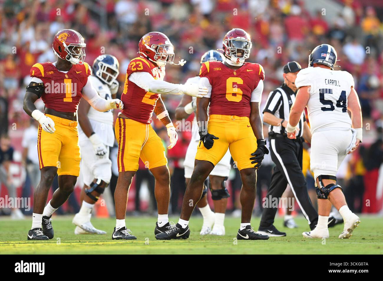 LOS ANGELES, CA - SEPTEMBER 06: USC Trojans defensive end Anthony Lucas ...