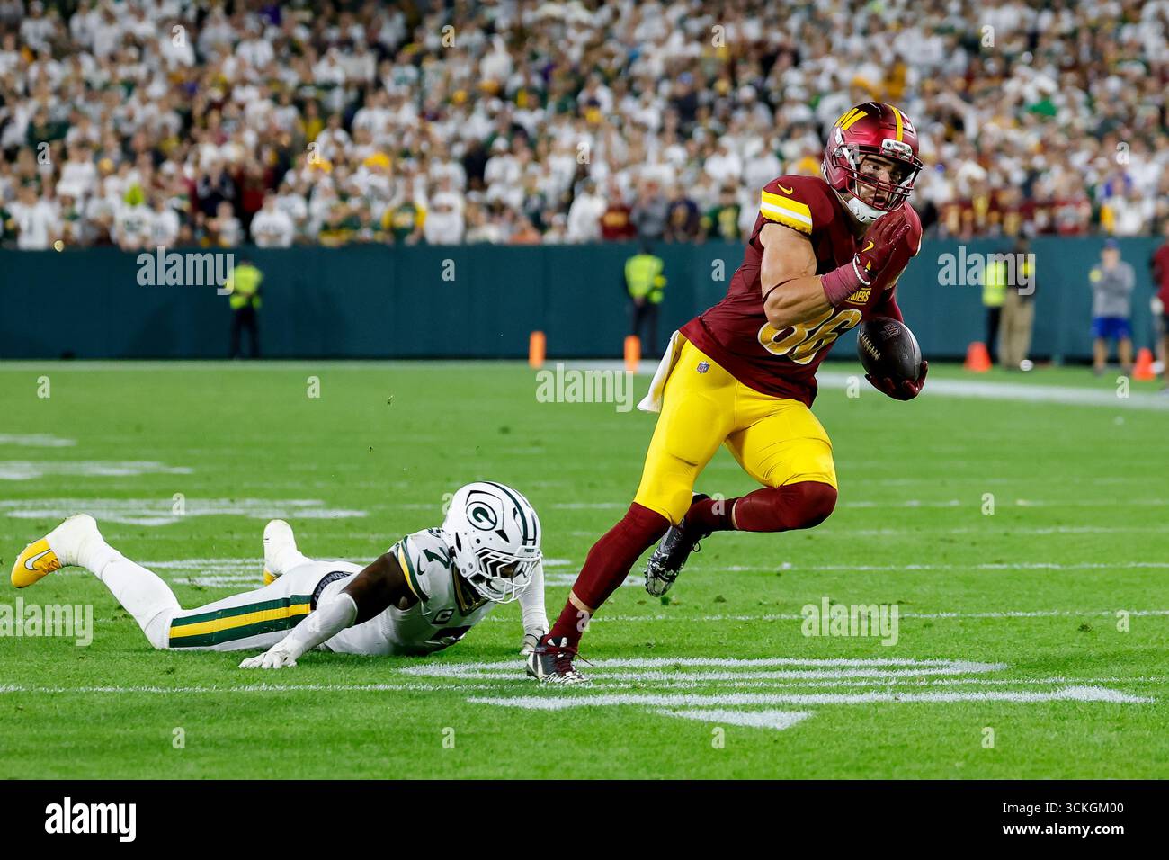 September 11, 2025: Washington Commanders tight end Zach Ertz (86 ...