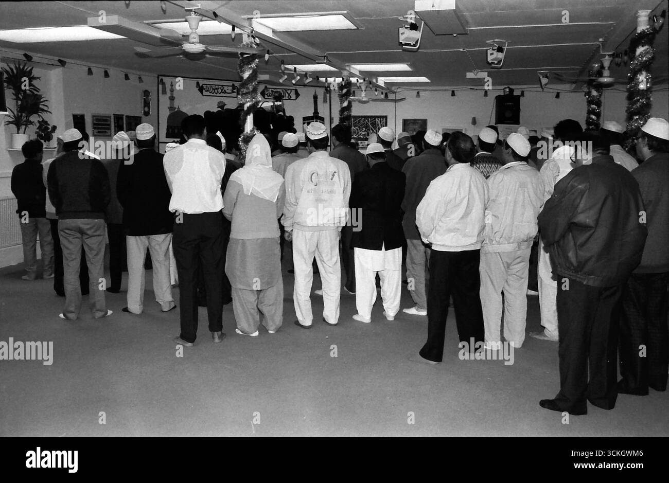 Prayer muslim islamic women Black and White Stock Photos & Images - Alamy