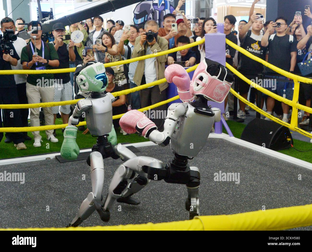 The 2025 Inclusion Conference on the Bund is held in Shanghai, China ...