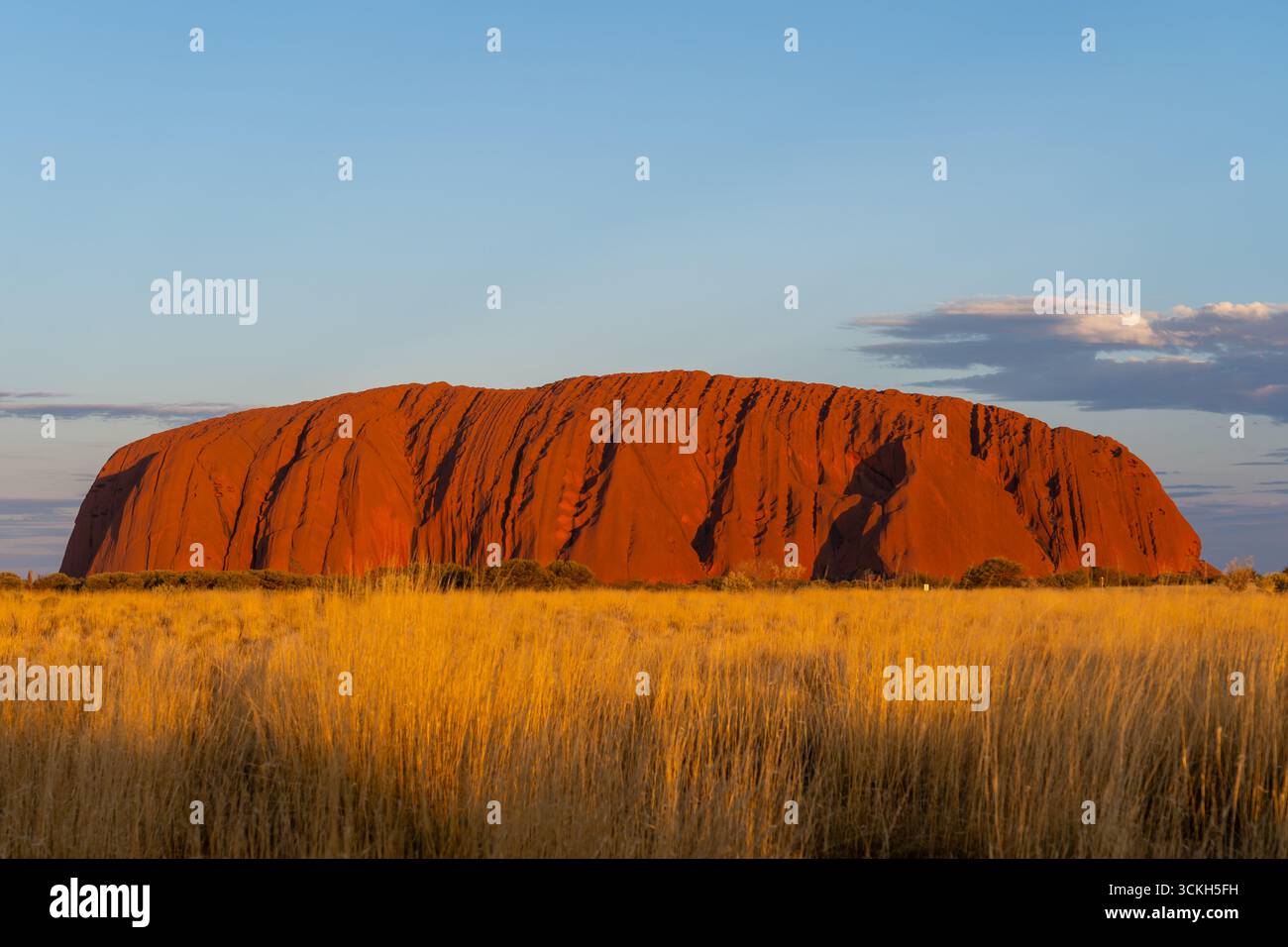 Australia uluru september sunset hi-res stock photography and images ...