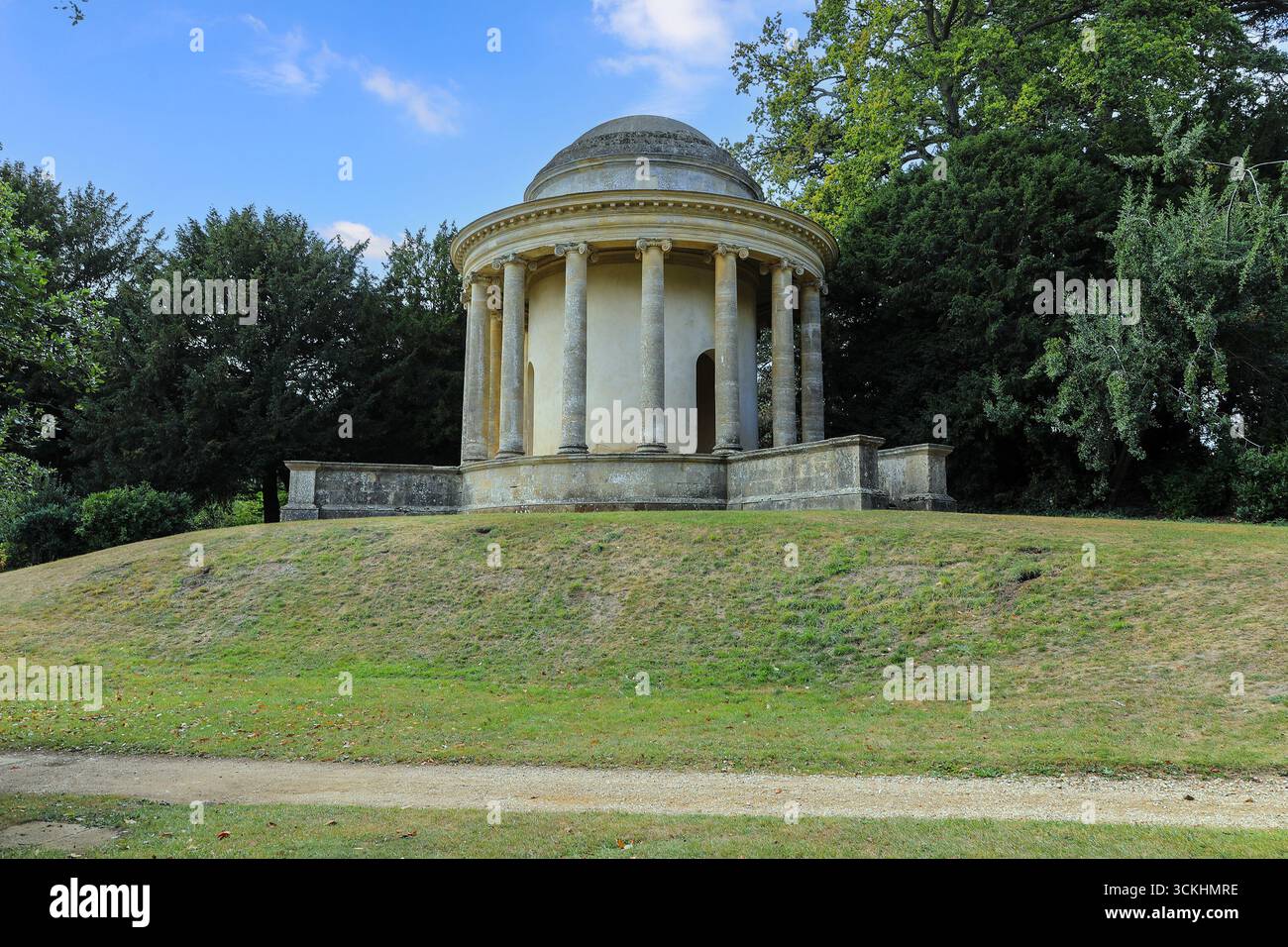 The Temple of Ancient Virtue at Stowe House, Stowe Gardens, Stowe ...