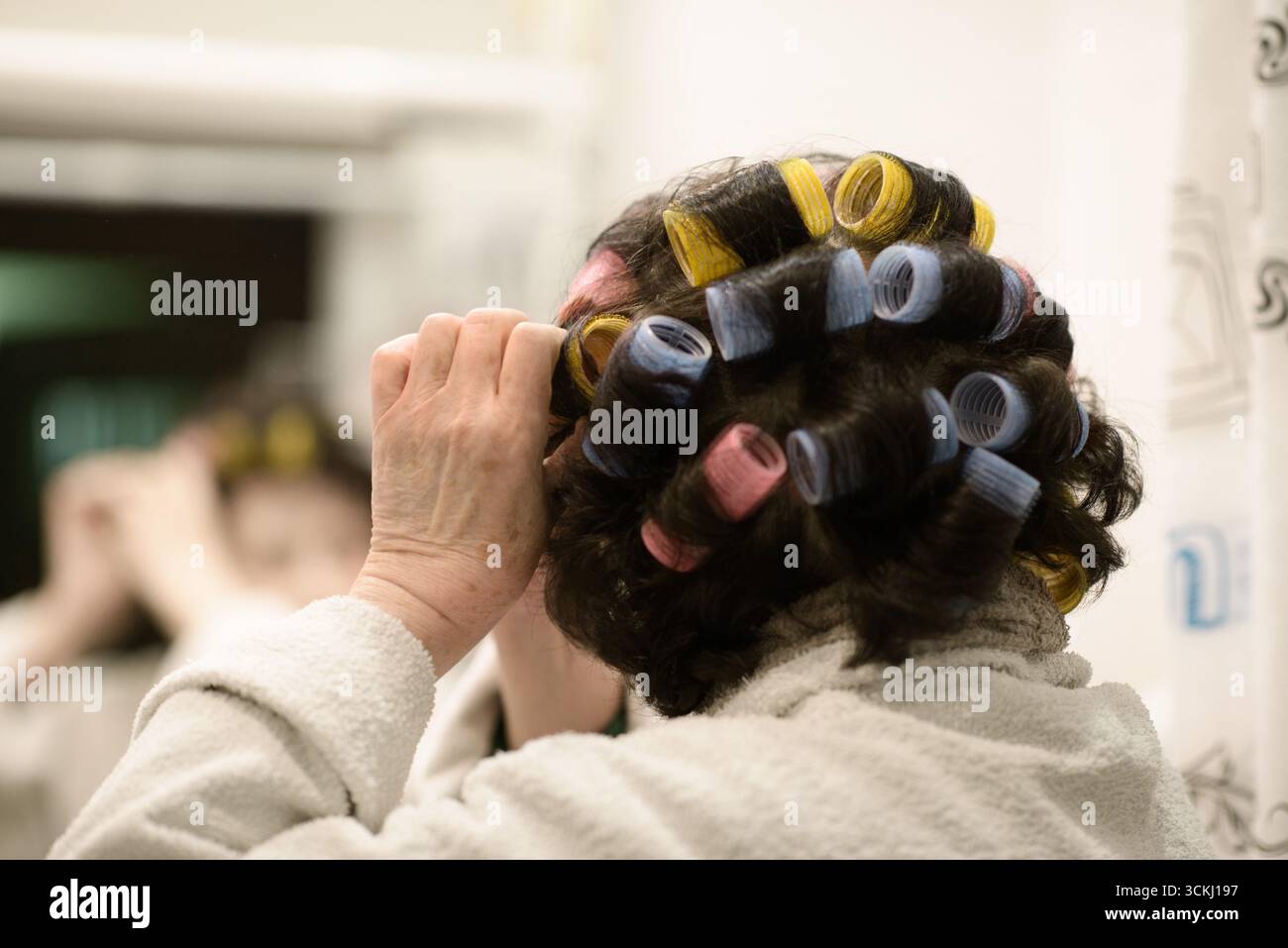Personal grooming moment hi-res stock photography and images - Alamy