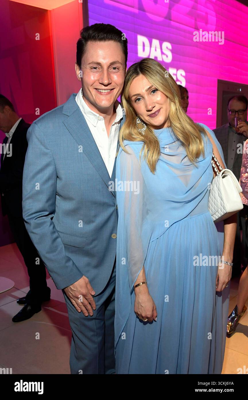 Henry Walser und Lisa Walser bei der Bertelsmann Party 2025 in der ...