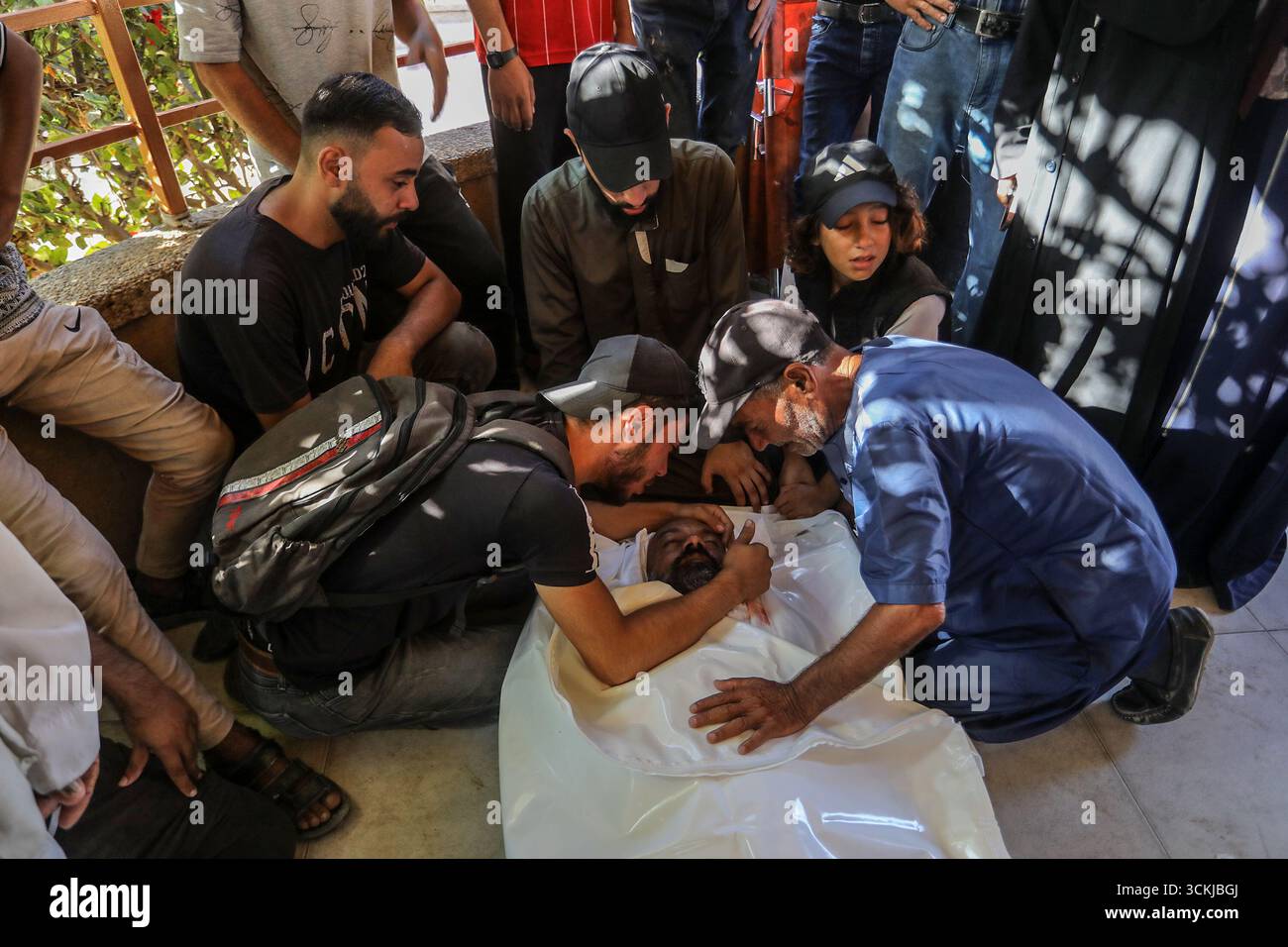 12 September 2025, Palestinian Territories, Khan Younis: Palestinians ...