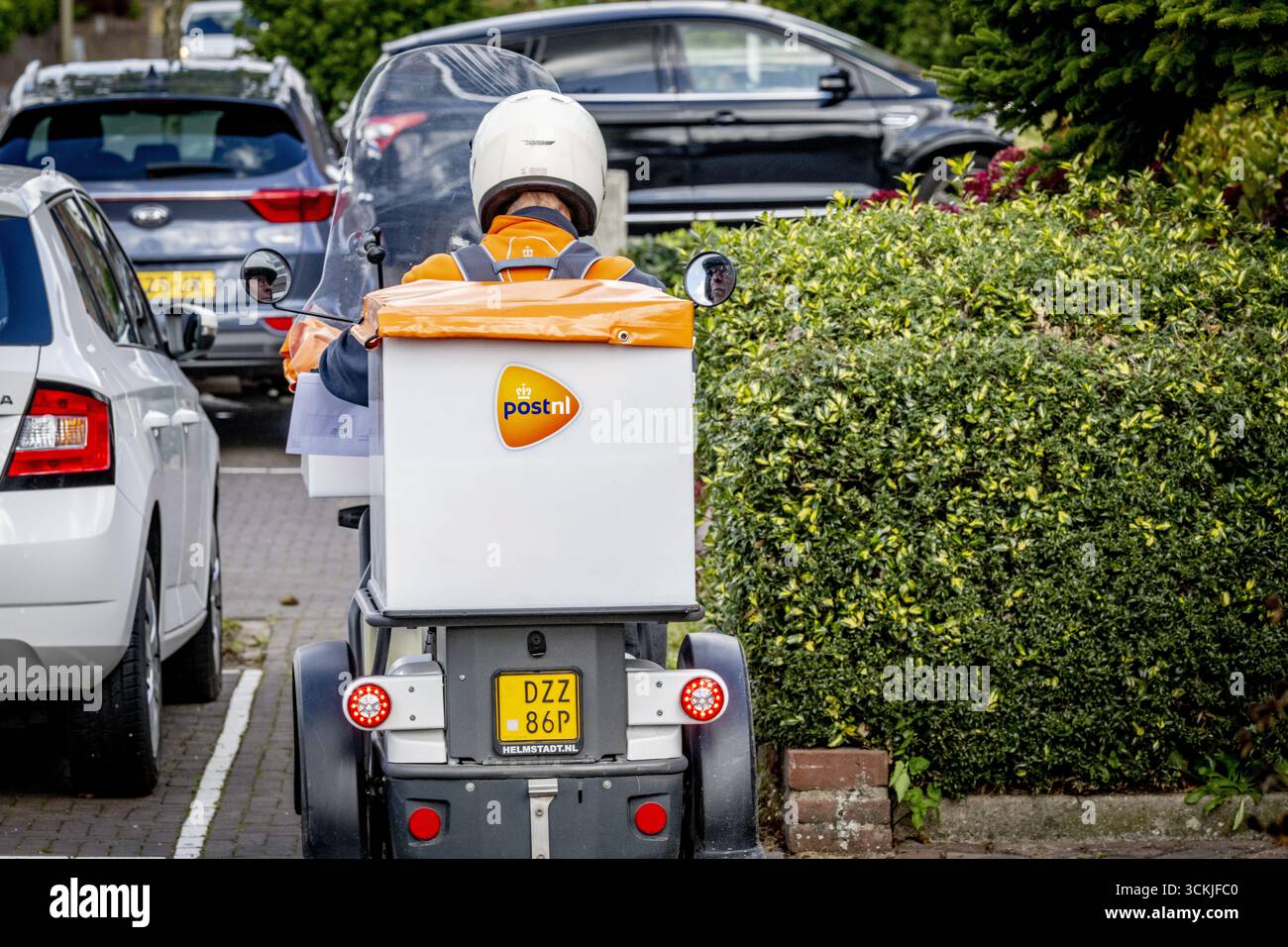 GROESBEEK - A postal nl postman ANP /HOLLANDSE HOOGTE /ROBIN UTRECHT ...