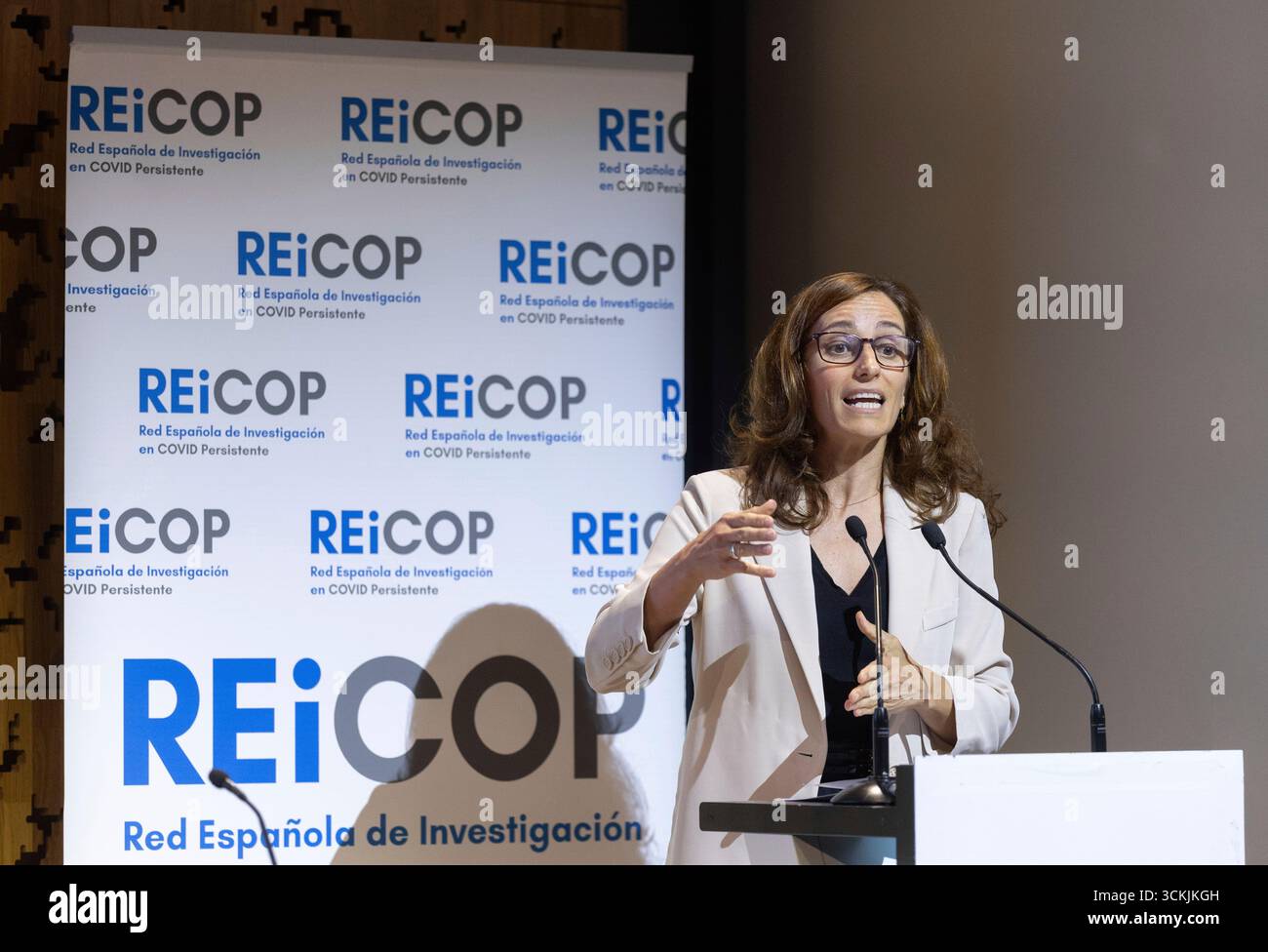 The Minister of Health, Mónica García, inaugurates the II Conference of ...