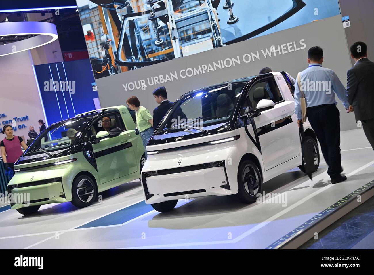 LinkTour booth, Chinese manufacturer Linktour Automotive showcases ...