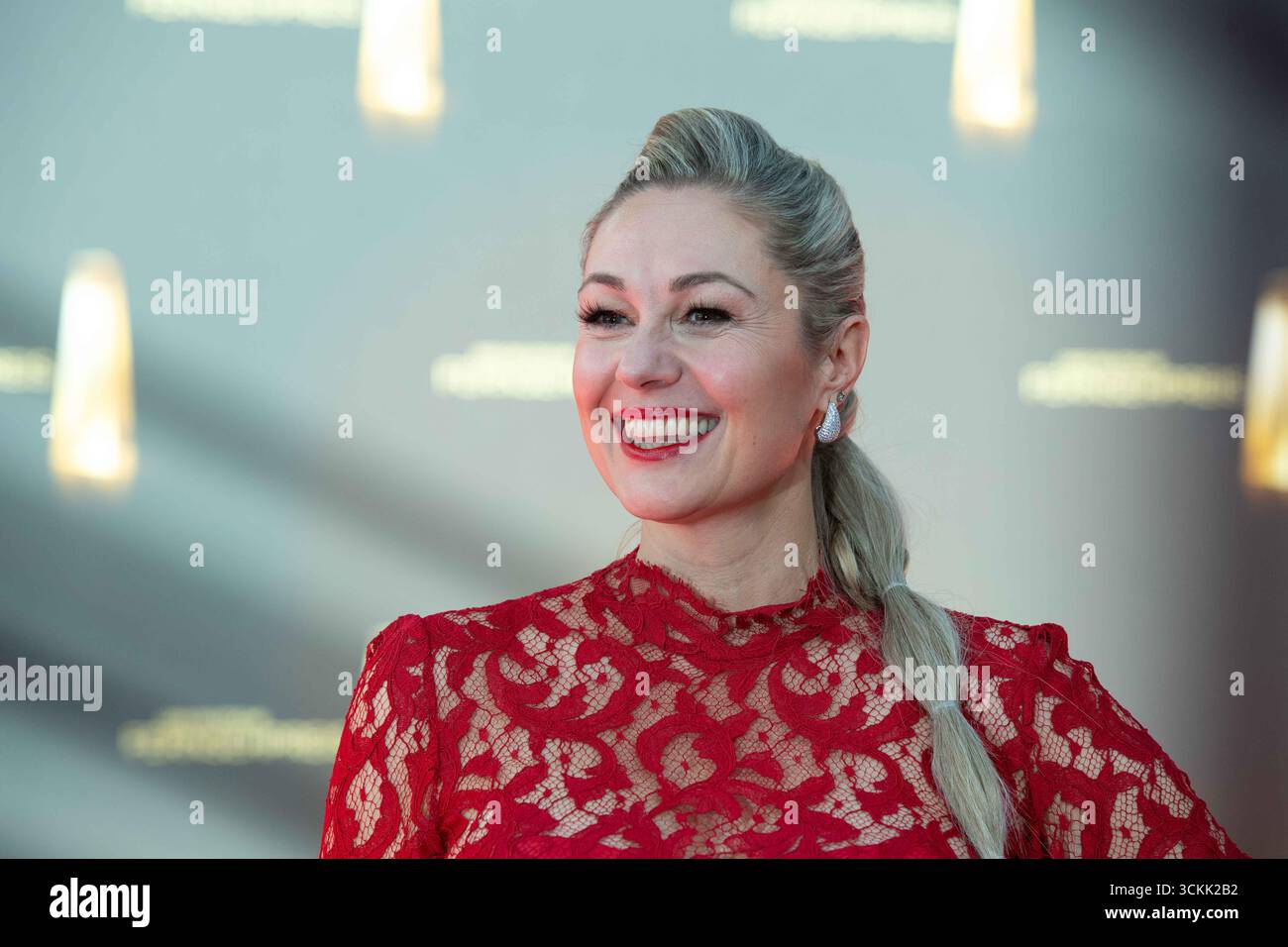 Ruth MOSCHNER, presenter, red carpet, red carpet show, arrival, arrival ...