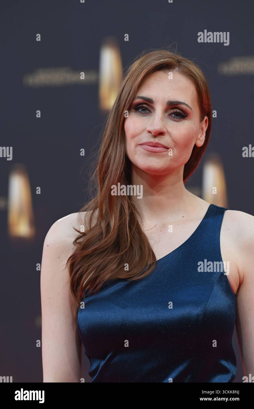 Moderatorin Bella Lesnik kommt zur Gala und Verleihung des Deutschen ...