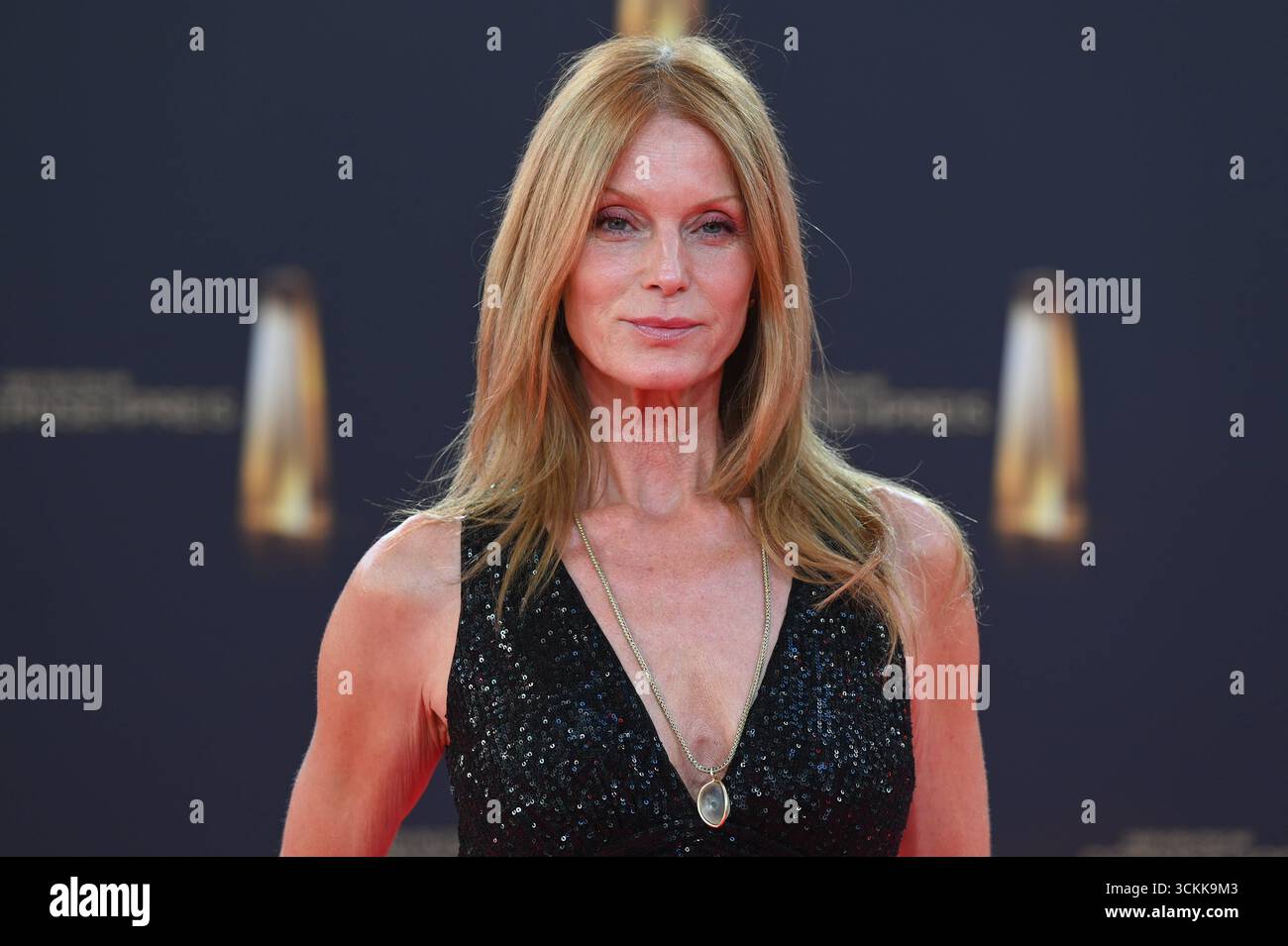 Schauspielerin Esther Schweins kommt zur Gala und Verleihung des ...