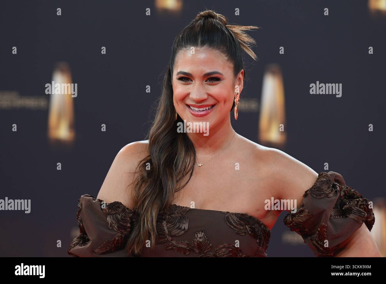 Moderatorin Stephanie Brungs kommt zur Gala und Verleihung des ...