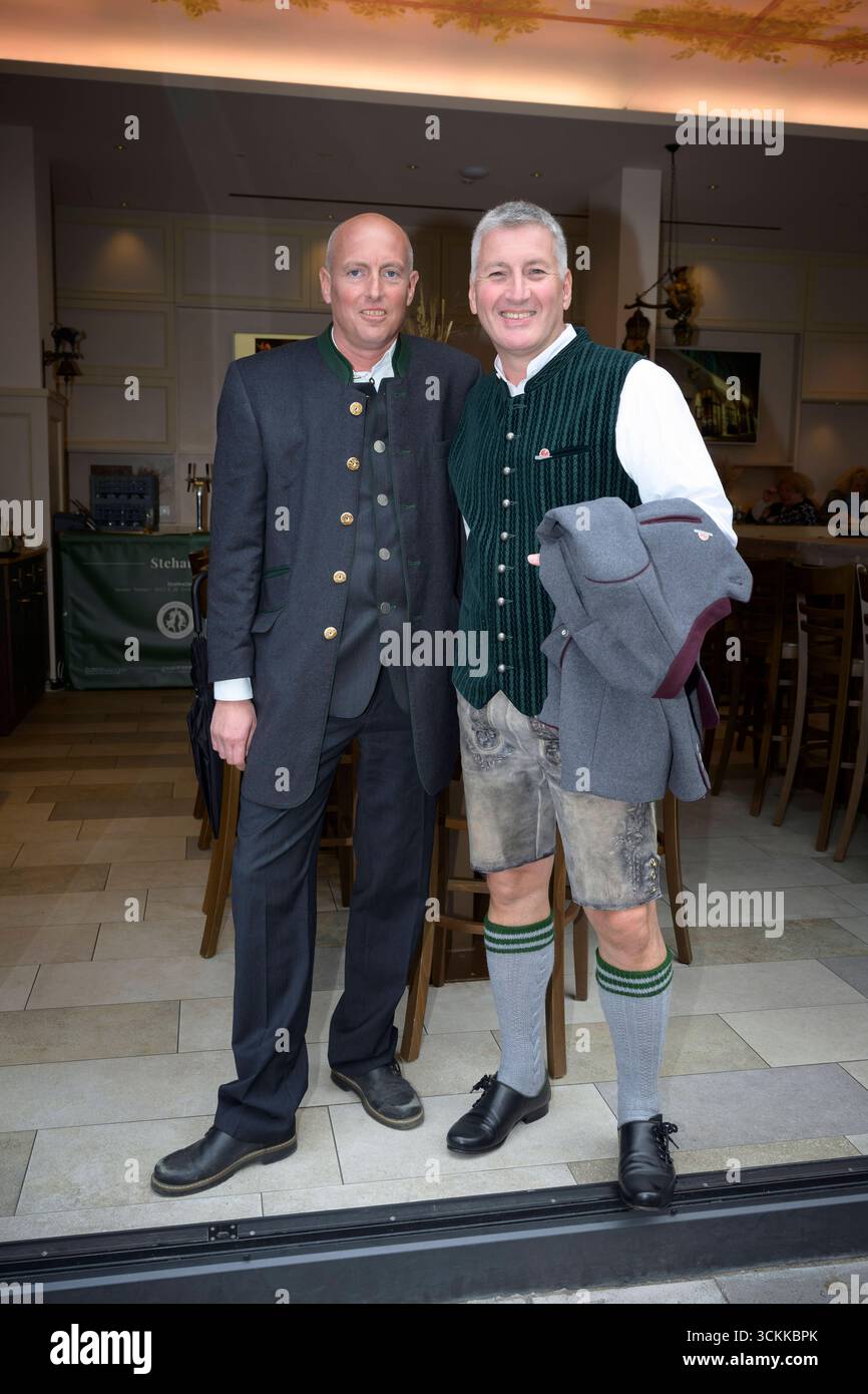 Thomas Luff und Christian Luff PoschnerÂ s - Oktoberfest-Bierprobe im ...