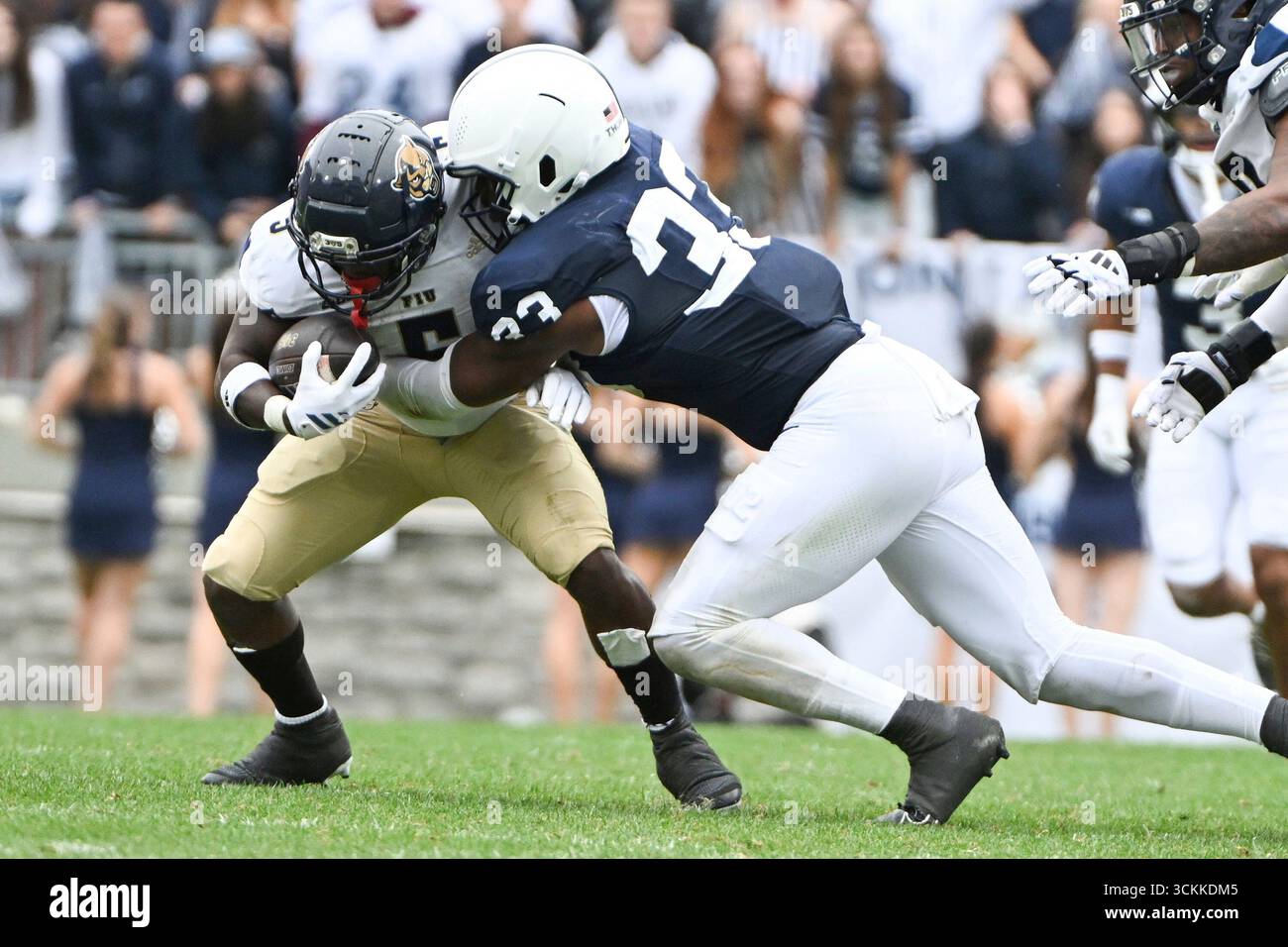 Penn State defensive end Dani Dennis-Sutton (33) tackles Florida ...