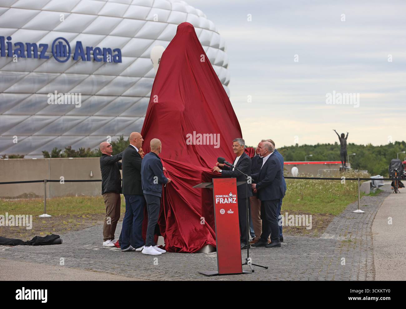 Fussball, Saison 2025/2026, FC Bayern München, Offizielle ...