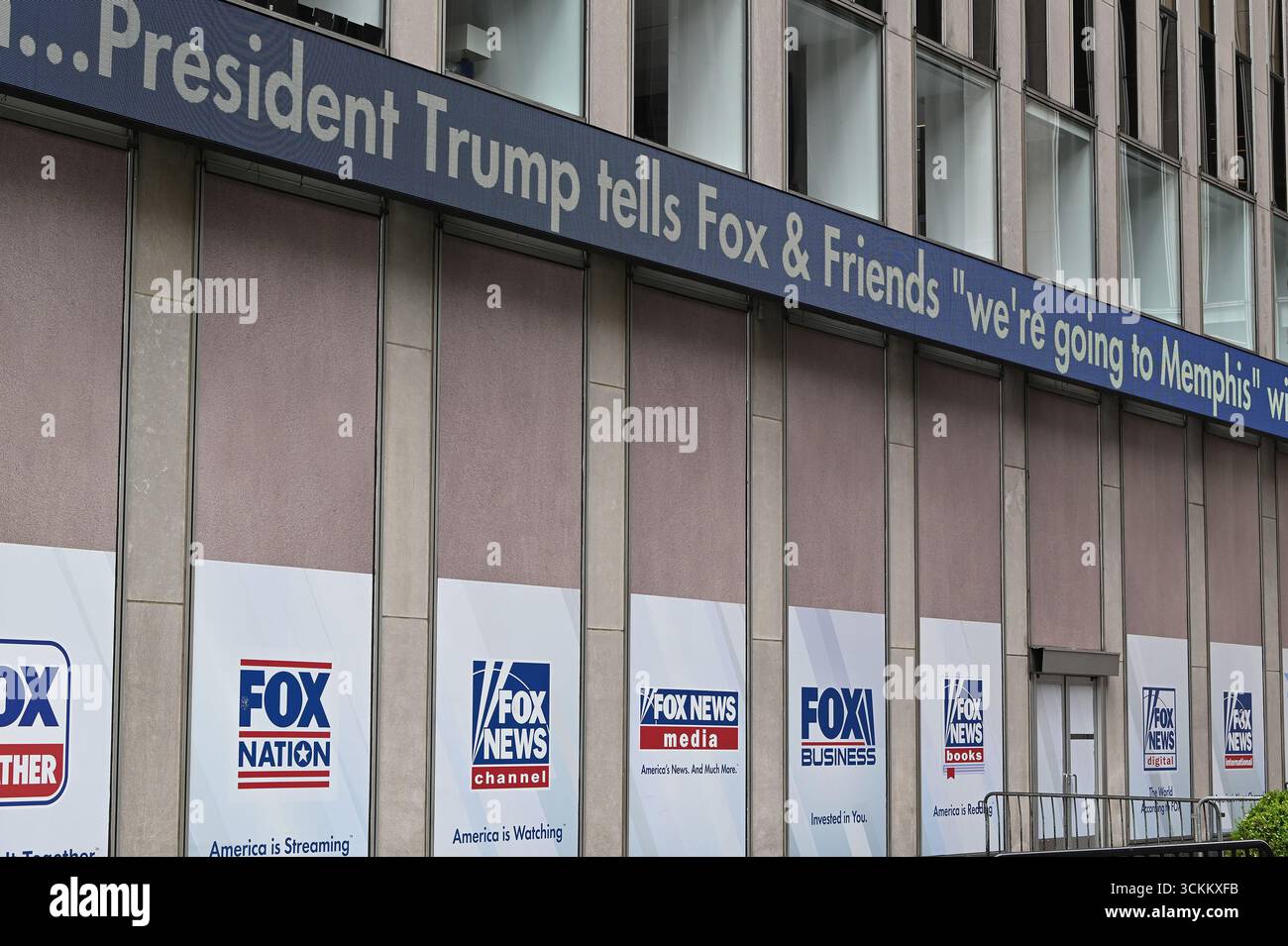 Charlie kirk fox news hi-res stock photography and images - Alamy