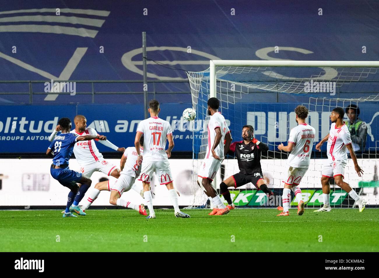 21 Tawfik BENTAYEB (estac) during the Ligue 2 BKT match between Troyes ...
