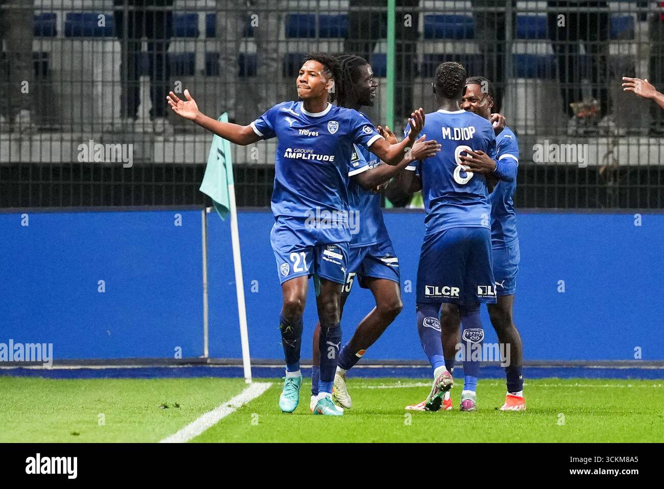 21 Tawfik BENTAYEB (estac) during the Ligue 2 BKT match between Troyes ...