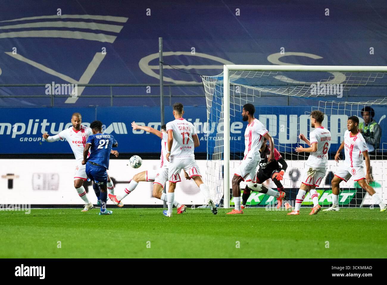 21 Tawfik BENTAYEB (estac) during the Ligue 2 BKT match between Troyes ...