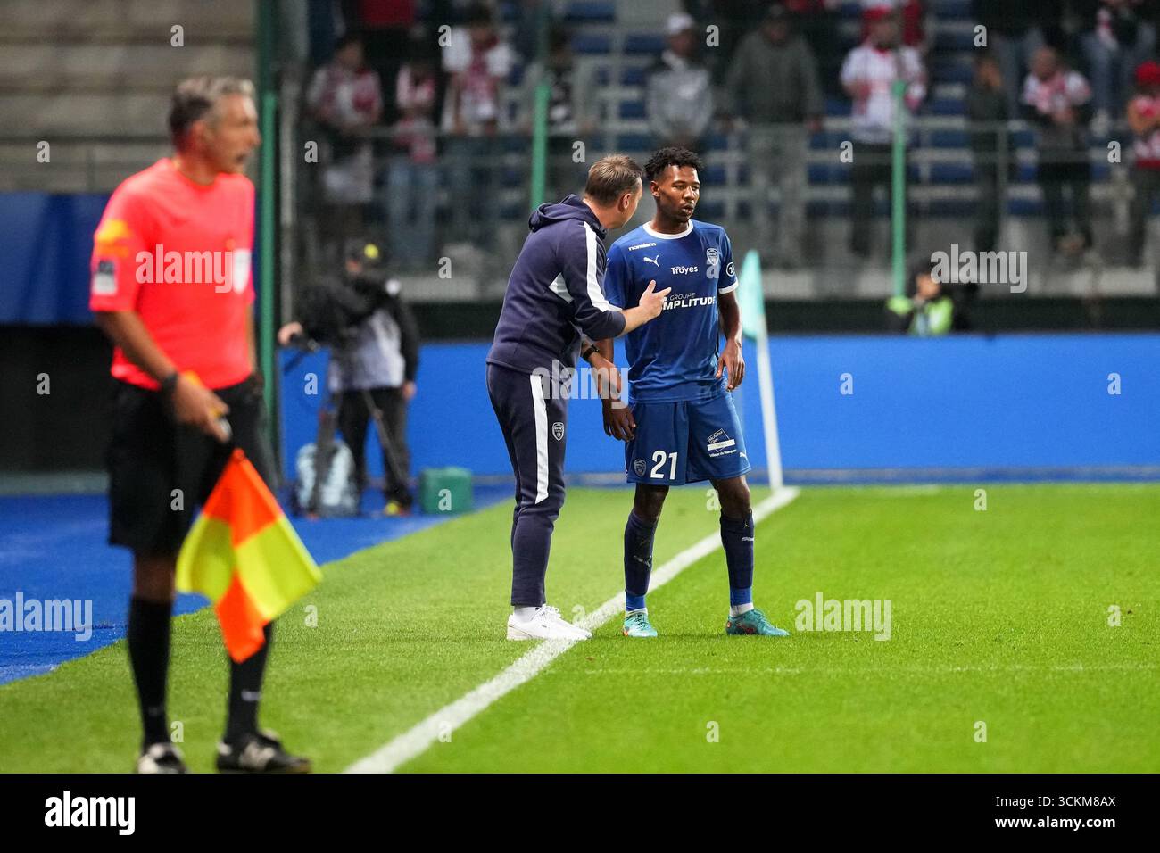 21 Tawfik BENTAYEB (estac) during the Ligue 2 BKT match between Troyes ...