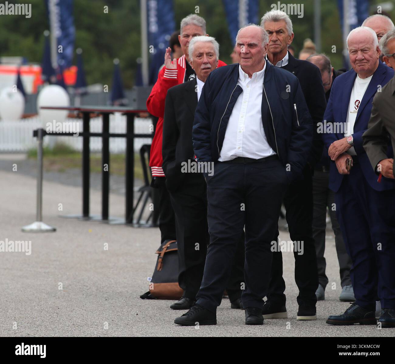 Fussball, Saison 2025/2026, FC Bayern München, Offizielle ...