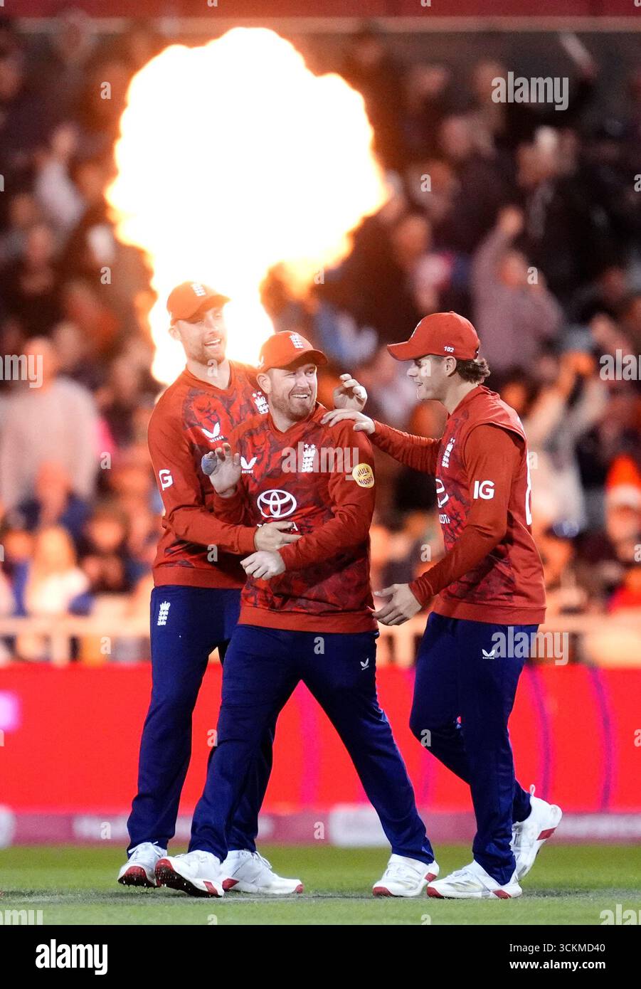 England's Liam Dawson (centre) celebrates catching out South Africa's ...