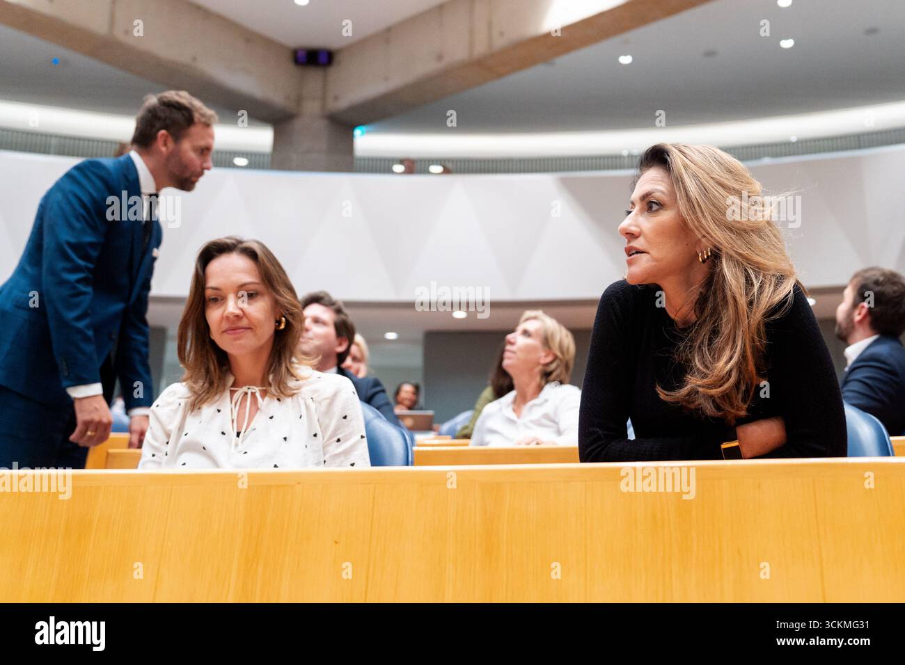 DEN HAAG, NETHERLANDS - SEPTEMBER 11: Bente Becker (VVD), Dilan ...