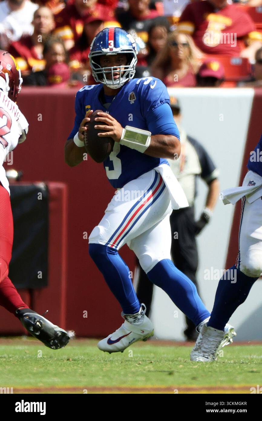 New York Giants quarterback Russell Wilson (3) looks to throw the ball ...