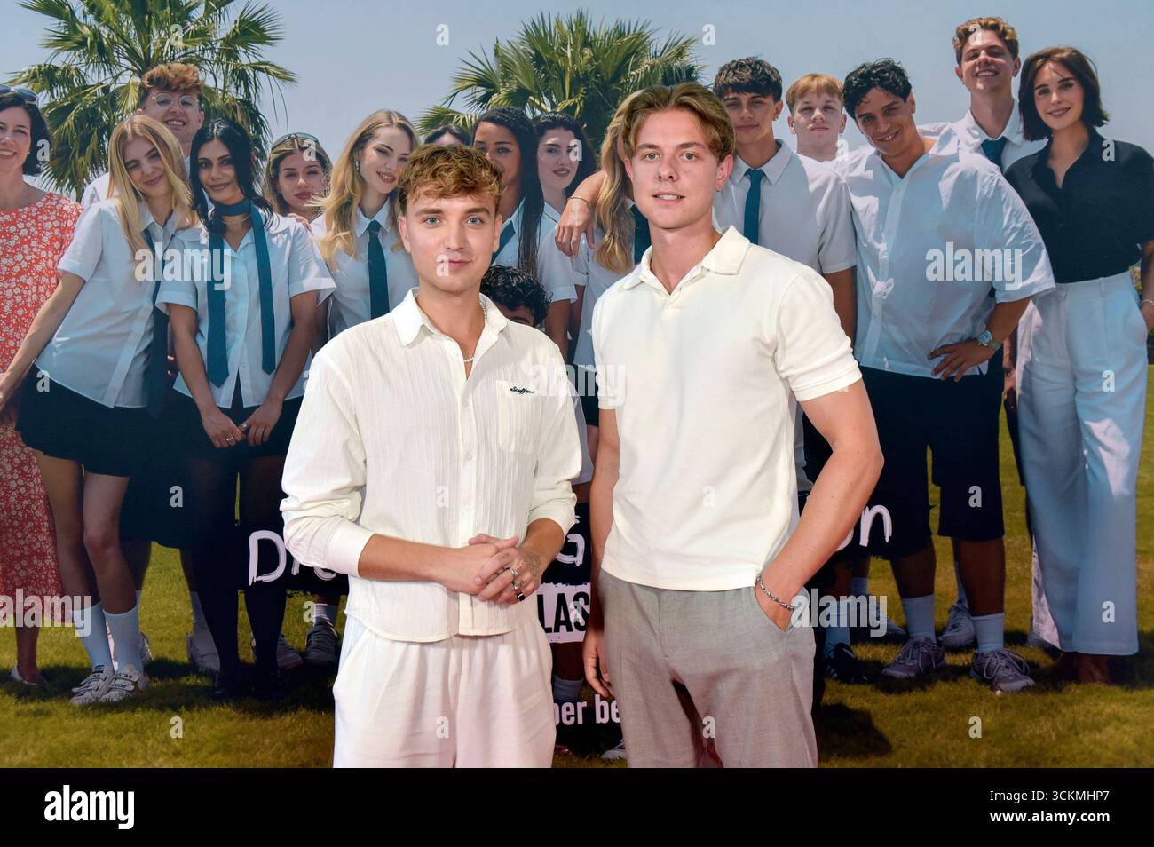 Jonas Wuttke und Jonas Ems beim Special Screening der 2. Staffel der ...