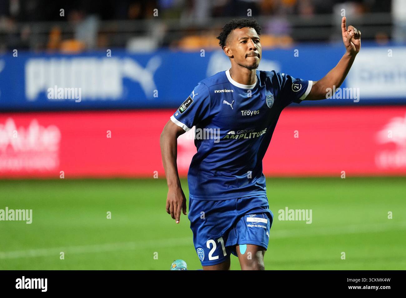 21 Tawfik BENTAYEB (estac) during the Ligue 2 BKT match between Troyes ...