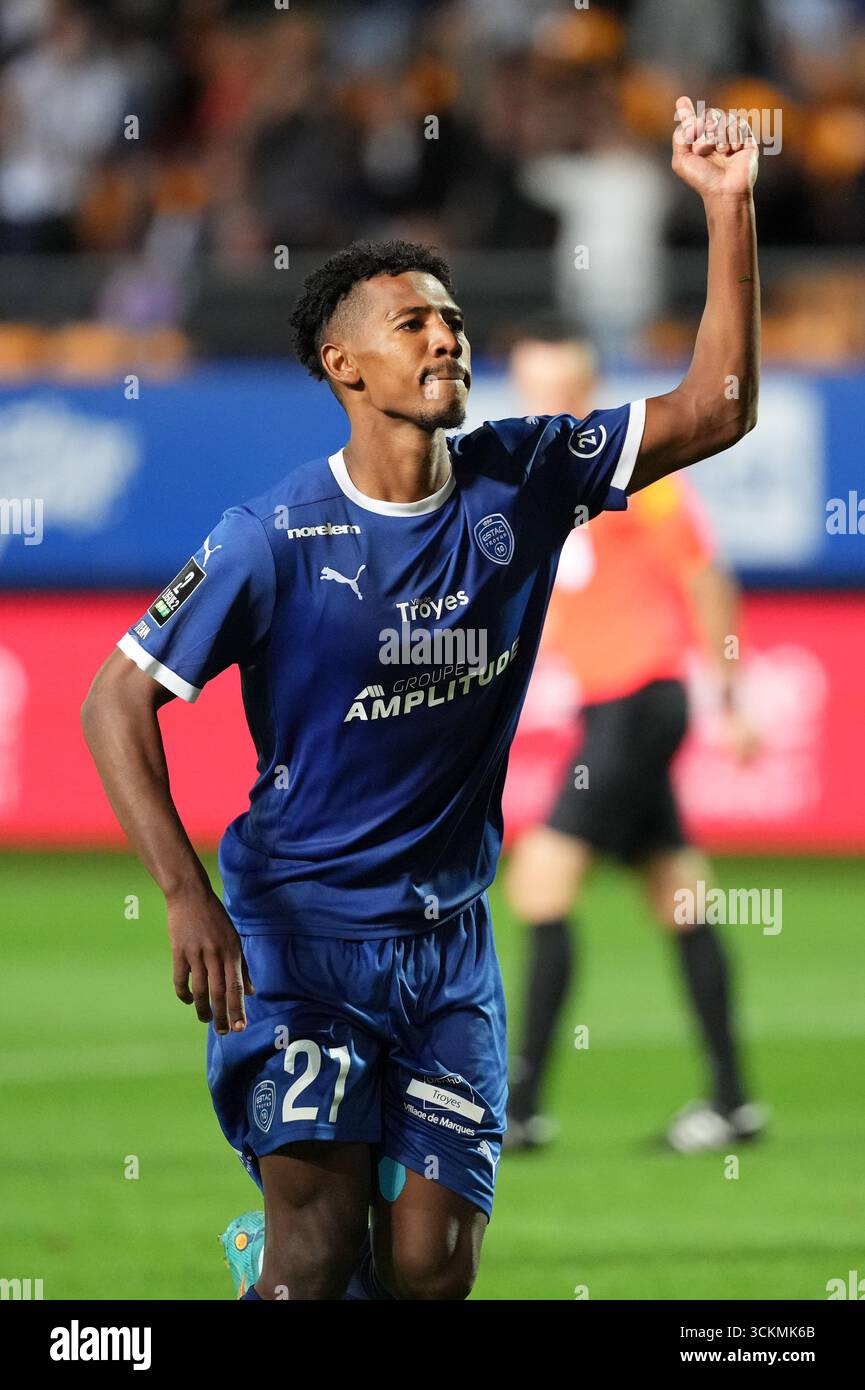 21 Tawfik BENTAYEB (estac) during the Ligue 2 BKT match between Troyes ...