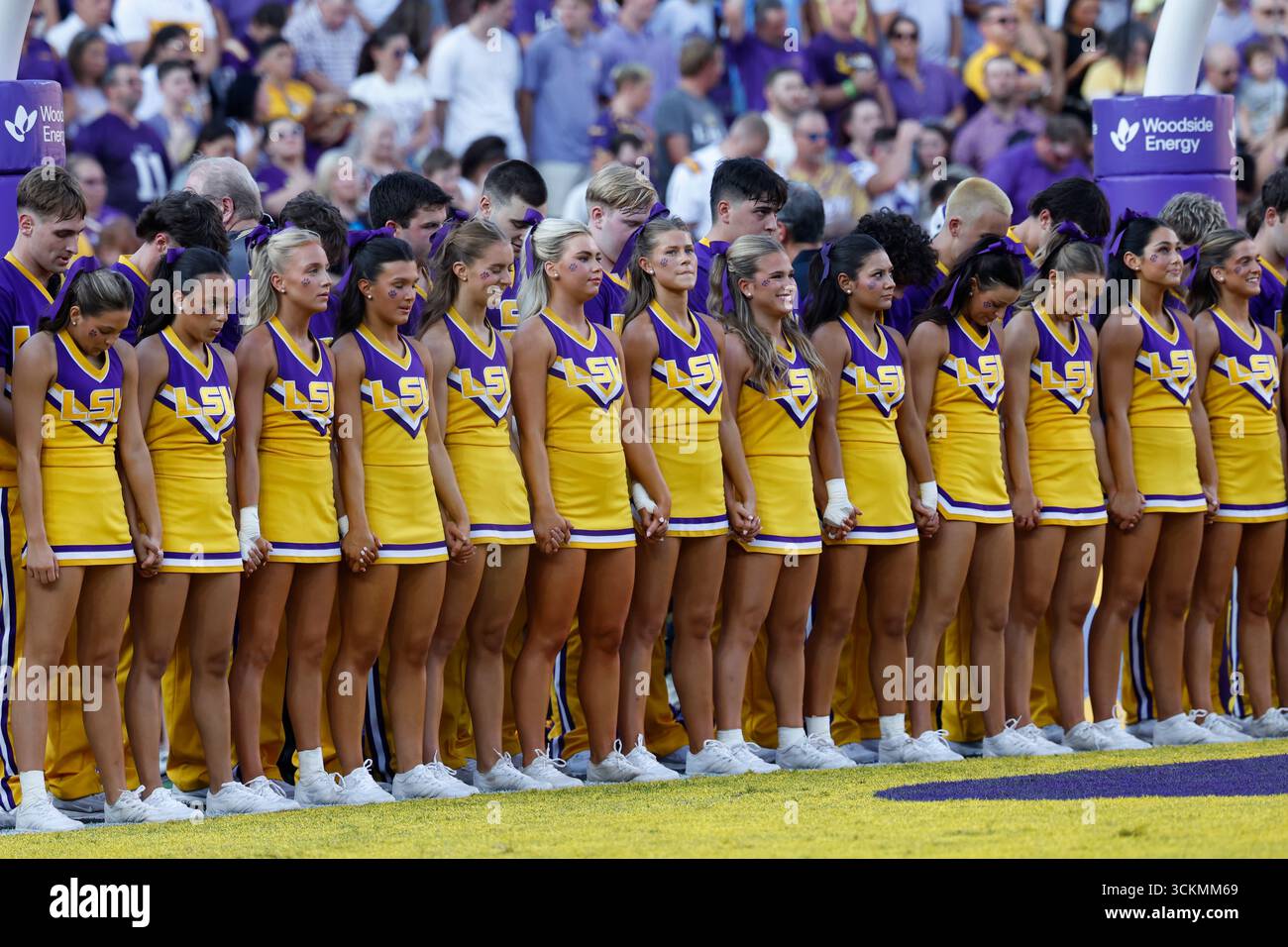 LSU cheerleaders during pregame ceremonies before an NCAA college ...