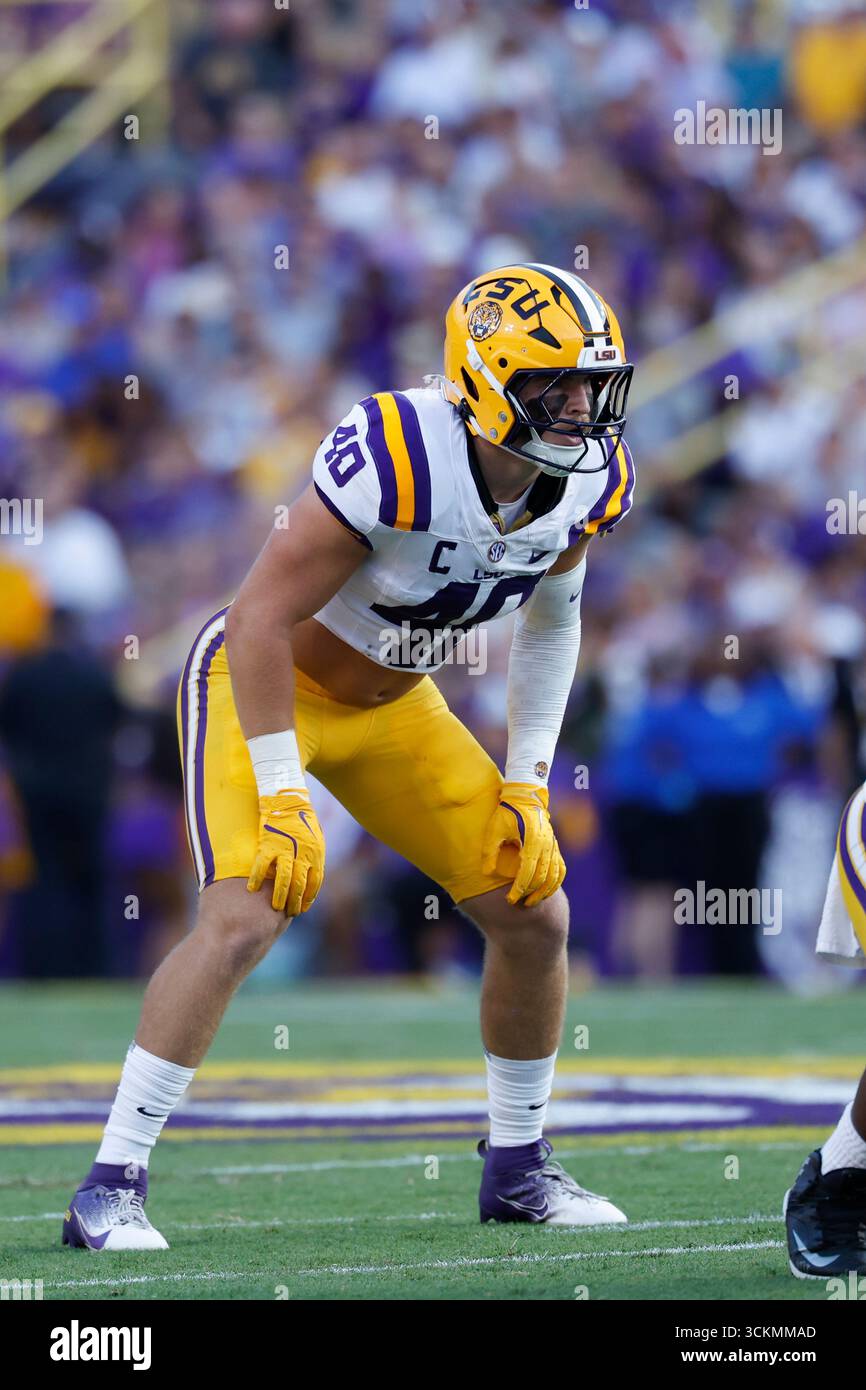 LSU linebacker Whit Weeks (40) lines up for the snap during an NCAA ...