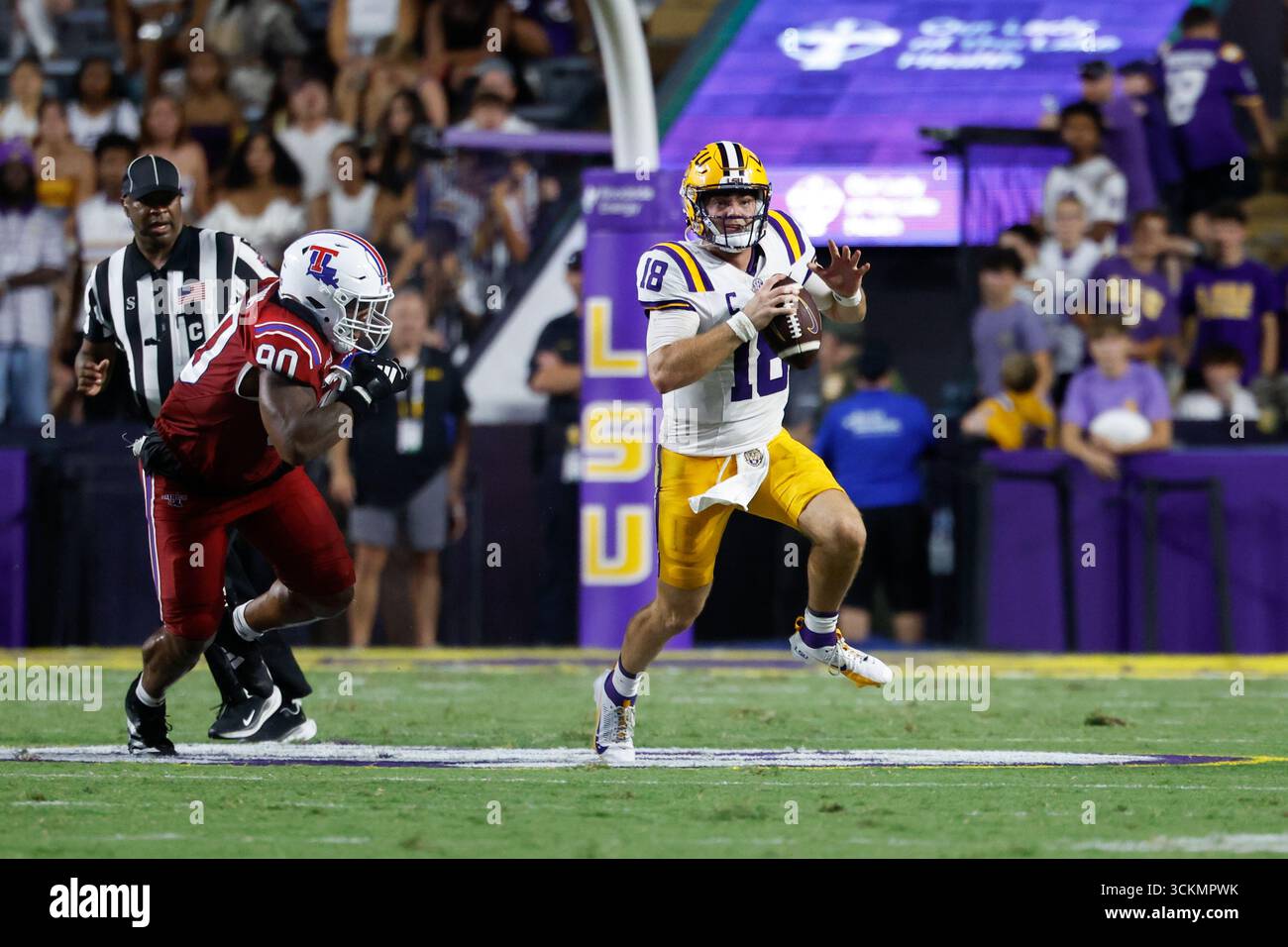 LSU quarterback Garrett Nussmeier (18) looks to pass during an NCAA ...