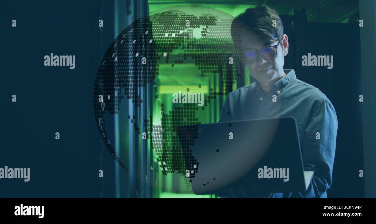 Technician green screen laptop hi-res stock photography and images - Alamy