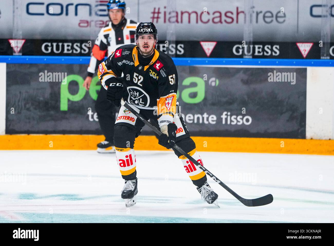 12/09/2025, Porza, Cornèr Arena, NL: HC Lugano - EV Zug, #52 Jesper ...