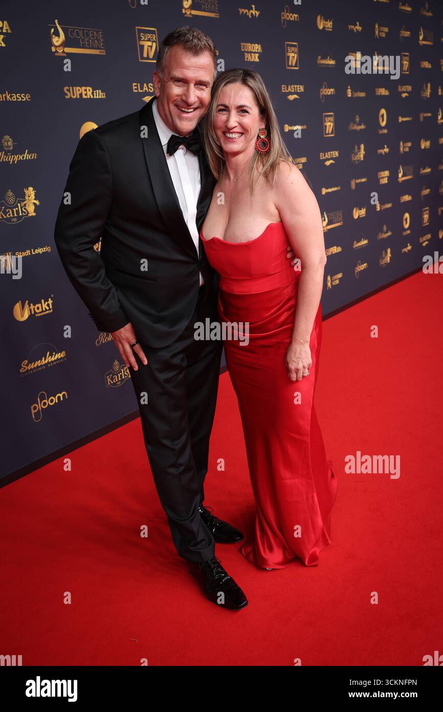 Goldene Henne 2025 Roter Teppich Roter Teppich Rene Kindermann und Frau ...