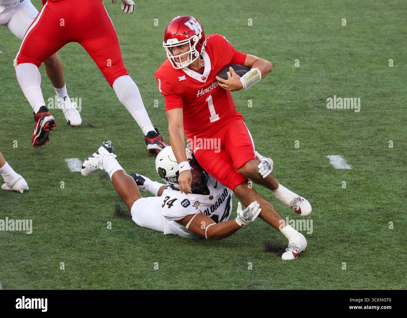 HOUSTON, TX - SEPTEMBER 12: Houston Cougars quarterback Conner Weigman ...