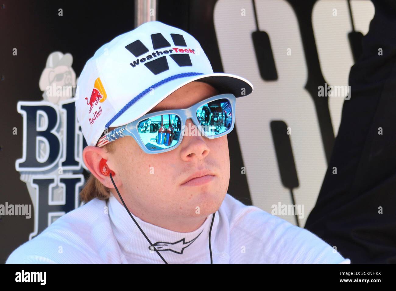 BRISTOL, TN - SEPTEMBER 12: Connor Zilisch (#88 JR Motorsports Weather ...