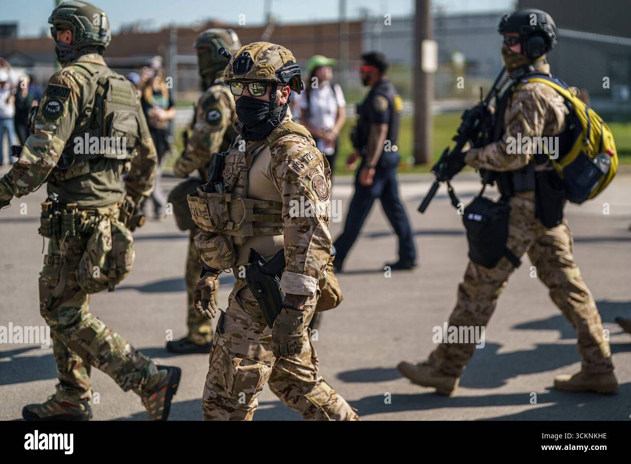 September 12, 2025: Heavily armed ICE and Border Patrol agents reacting ...