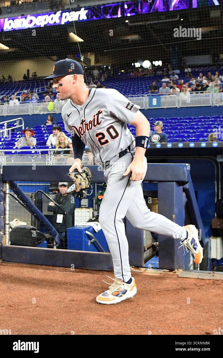 Detroit Tigers first baseman Spencer Torkelson (20) runs out to warmup ...