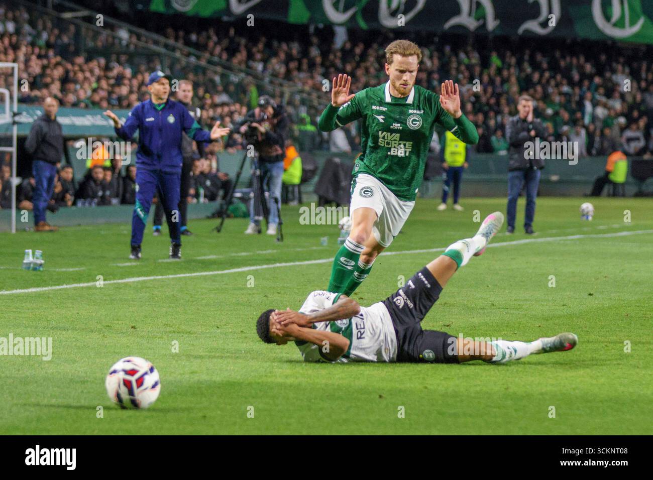 PR - CURITIBA - 09/12/2025 - BRAZILIAN B 2025, CORITIBA x GOIAS - Lucas ...