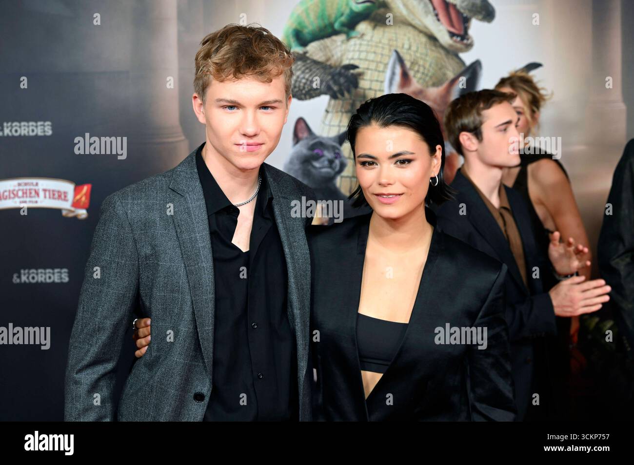 Leonard Conrads und Tomomi Themann bei der Premiere des Kinofilms Die ...