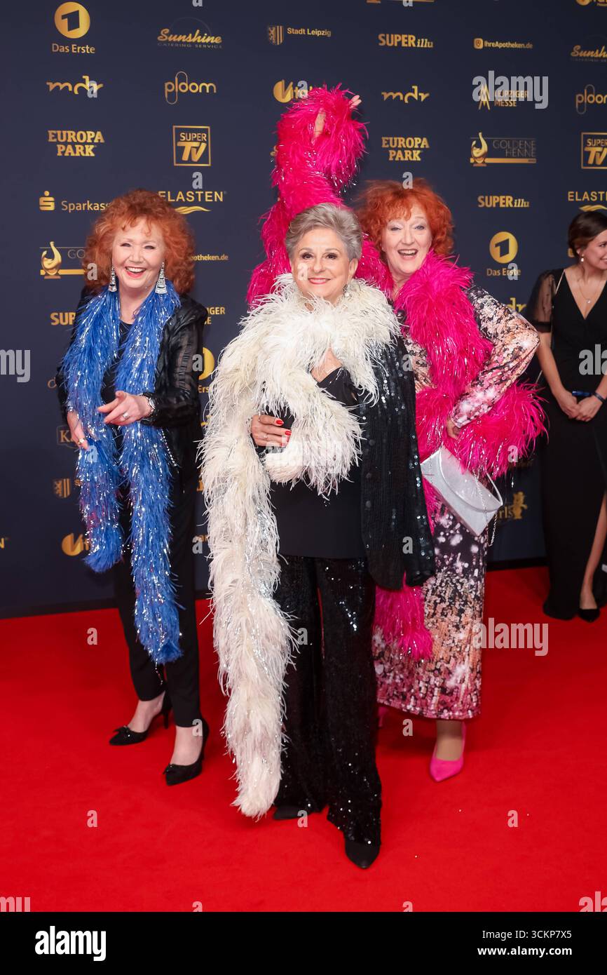 Award - Goldene Henne 2025 - Marie Rimmer, Dagmar Frederic und Dagmar ...