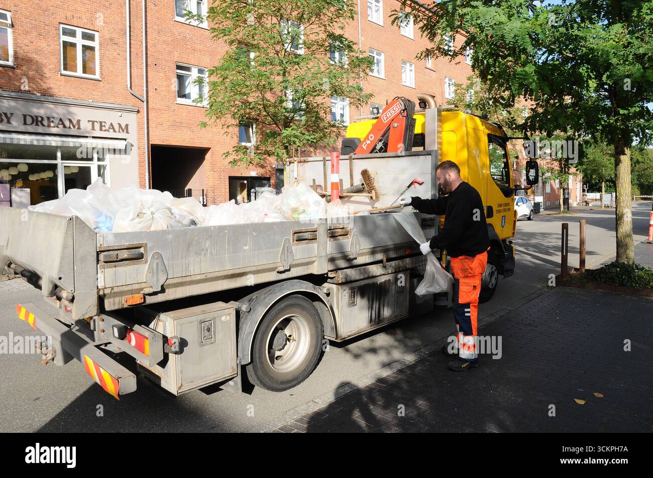 Kastrup/Copenhagen/ Denmark/12 SEPTEMBER 2025/.Taarnby coouncil garbage ...