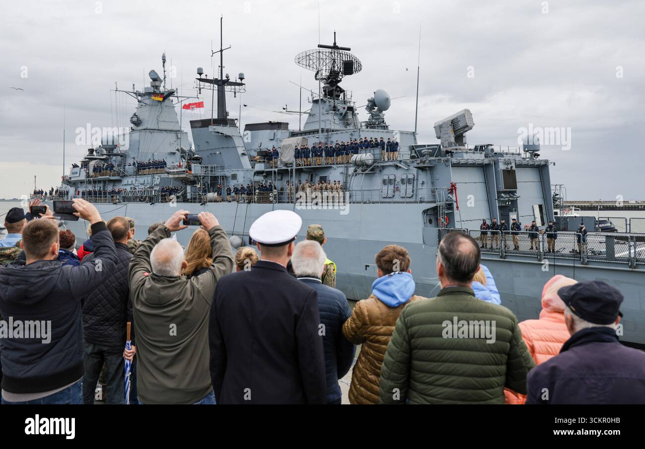 Wilhelmshaven, Germany. 13th Sep, 2025. Members of the German Navy ...