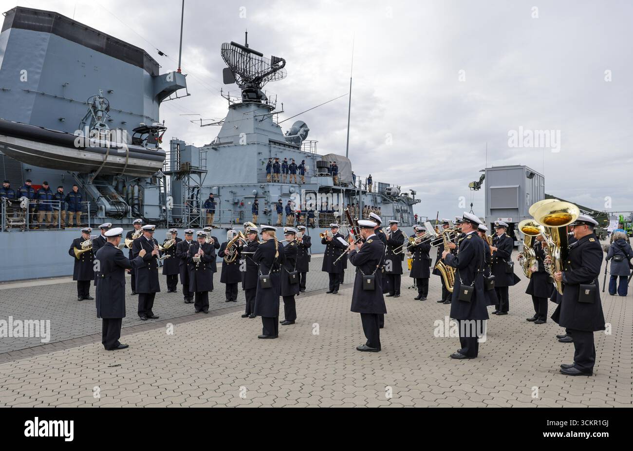 Wilhelmshaven, Germany. 13th Sep, 2025. The Wilhelmshaven Marine Music ...