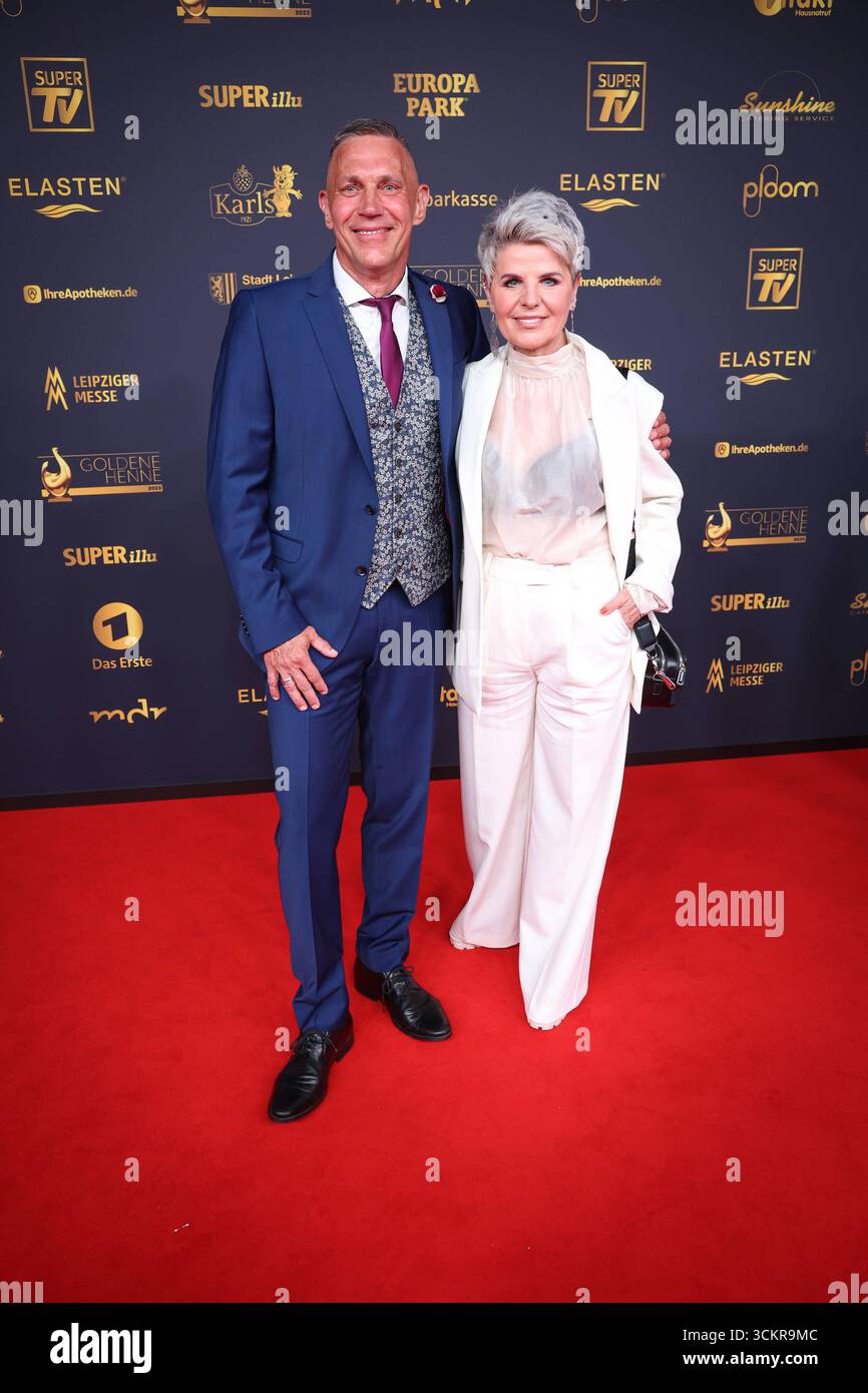 Goldene Henne 2025 Roter Teppich Roter Teppich Linda Feller und Ehemann ...